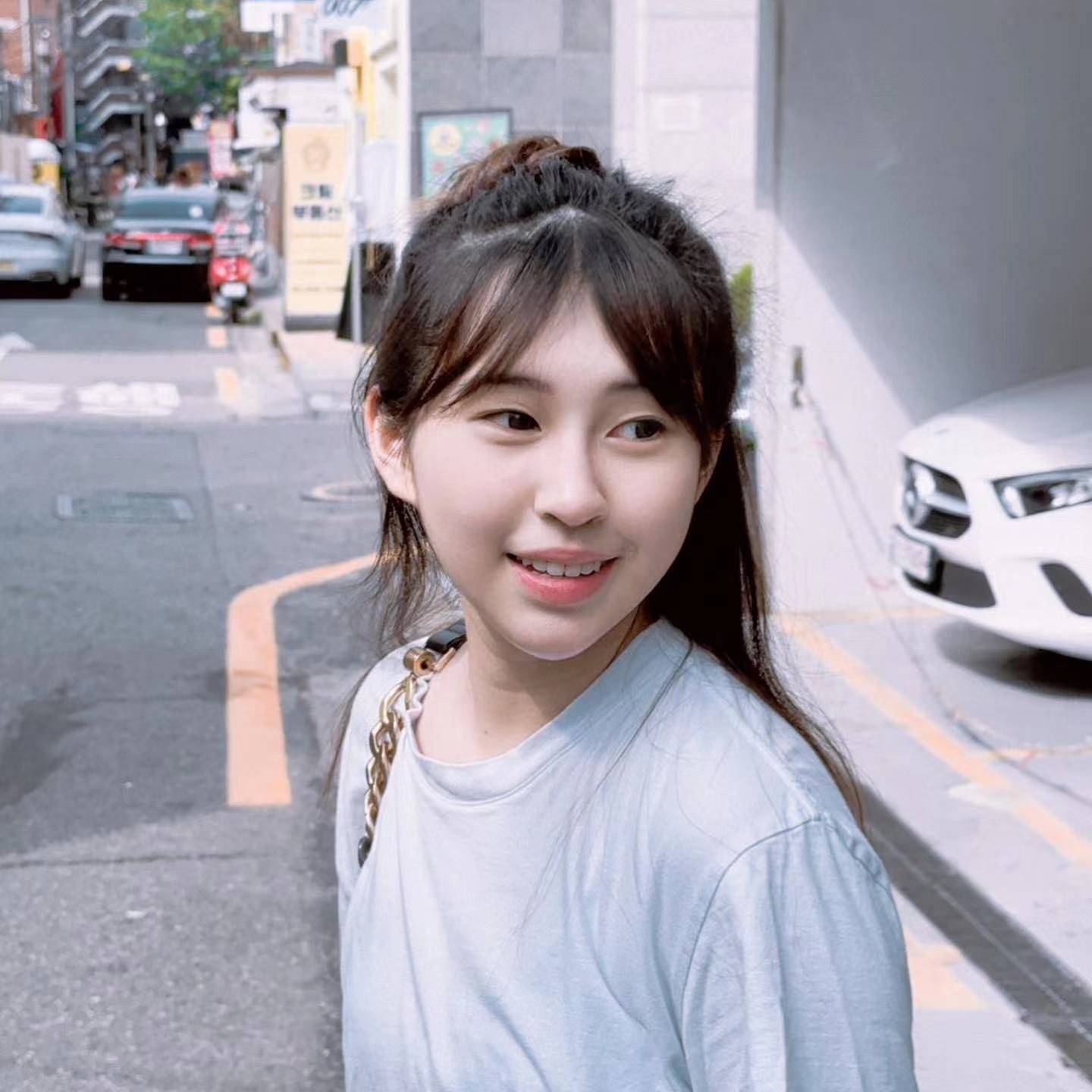 刘芯妤Roselyn新歌《So far away》发布 柔美歌声讲述成长故事 - 360娱乐，你开心就好